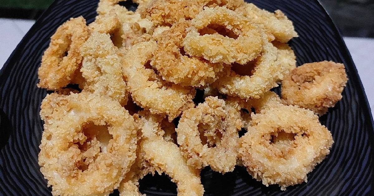 Resep Cumi Goreng Tepung. Crispy dan Empuk! oleh Our Plates - Cookpad