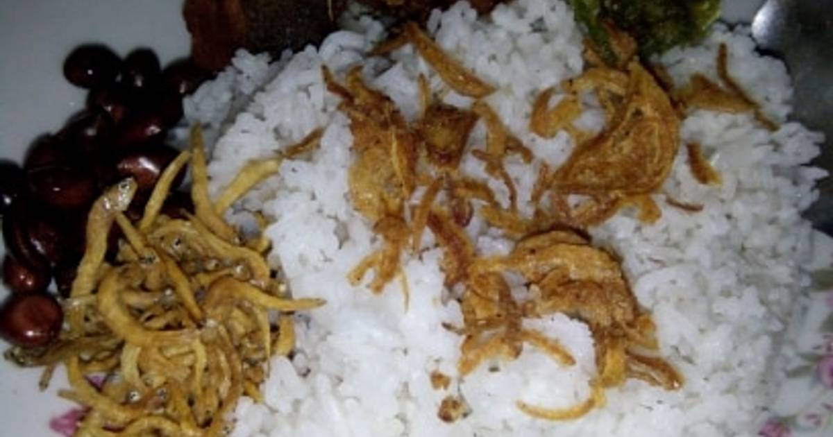Resep Nasi gemuk santan susu oleh Silvia Chen - Cookpad