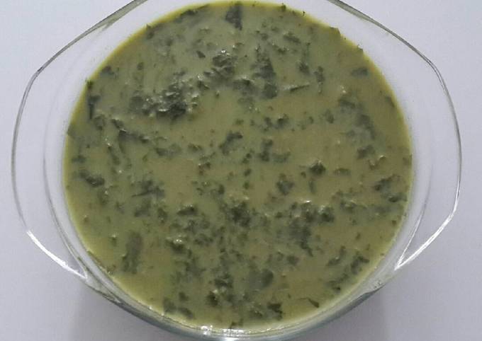 Resep Daun Ubi tumbuk khas sumatera utara oleh Naomi Vita - Cookpad