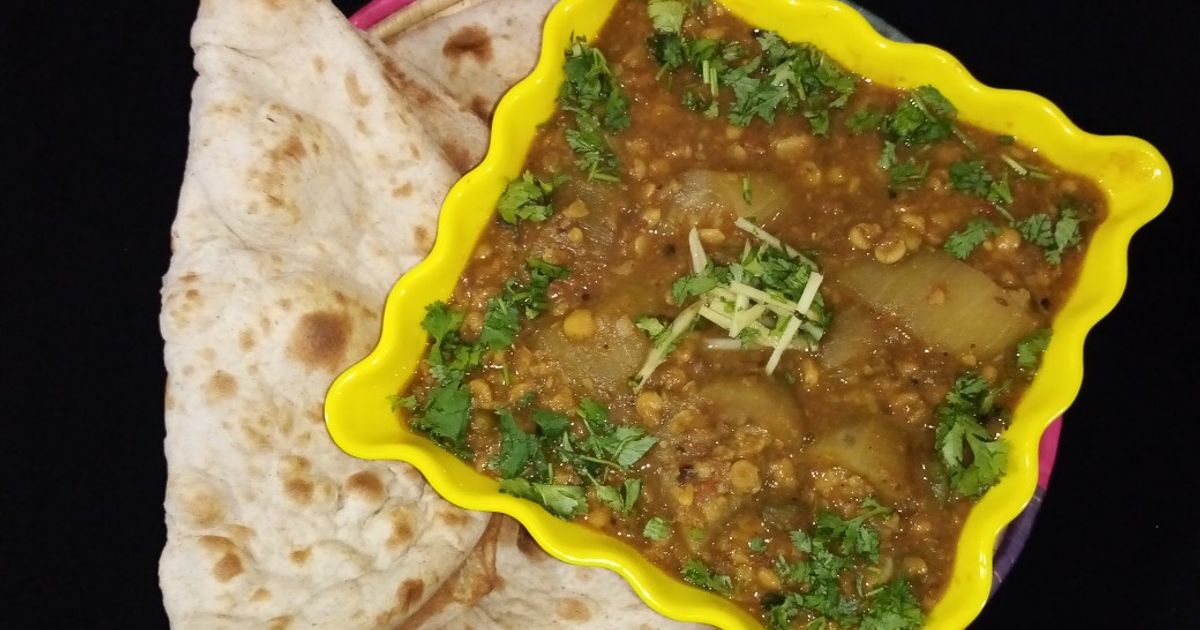 Chana Daal Lauki Recipe by Fatima Rais - Cookpad