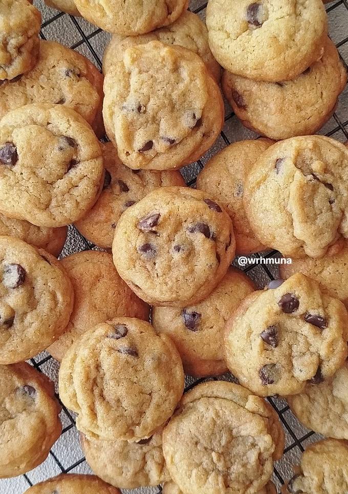 Resep Mini Chocolate Chips Cookies ala Famous Amos oleh Munawarah - Cookpad