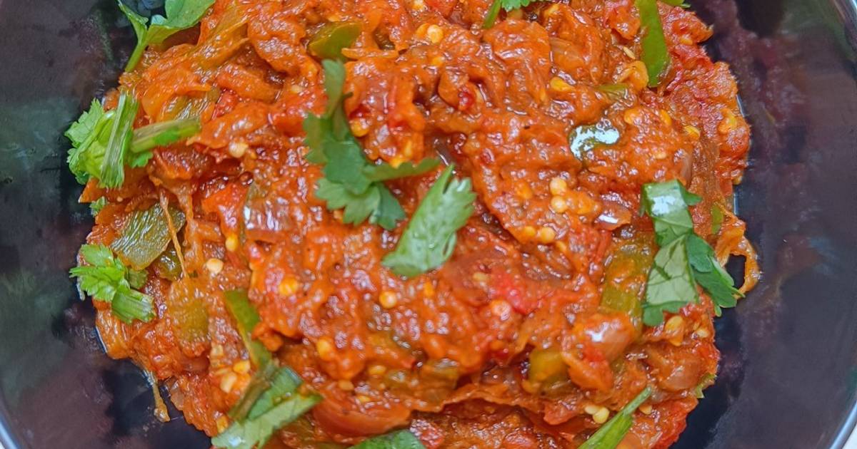 Bhartha with capsicum 🫑 Recipe by Seema Sharma - Cookpad
