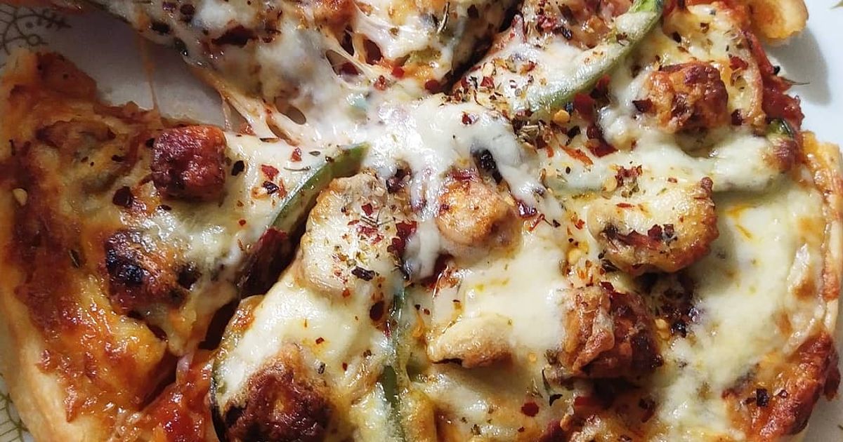 சிக்கன் பிஸ்ஸா (Chicken Pizza Recipe In Tamil) இவருடைய ரெசிபி Nazeema ...