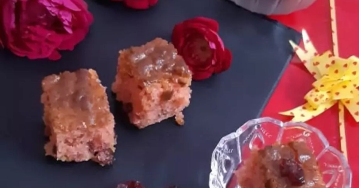 Canaberry Fruit Cake Recipe by Monika gupta - Cookpad