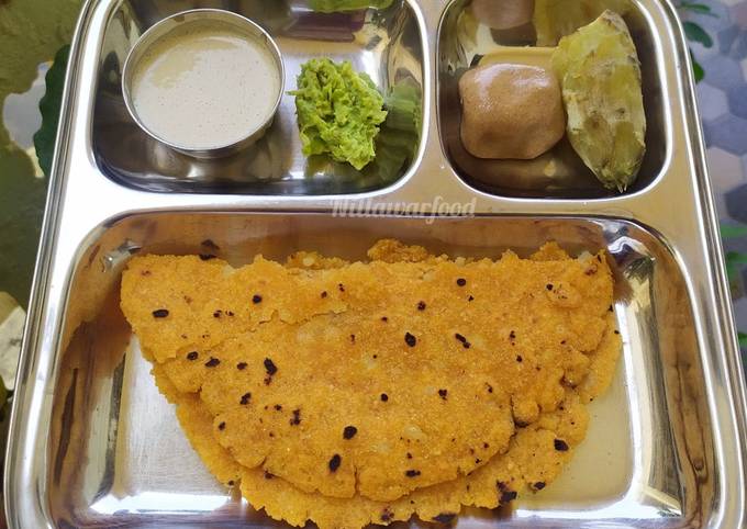 Varai tandul thalipeeth / varai rice thalipith Recipe by Sakshi ...