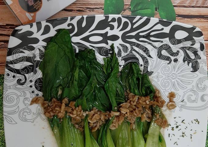Resep Baby Pakcoy with Garlic Sauce oleh Queenza.kitchen - Cookpad