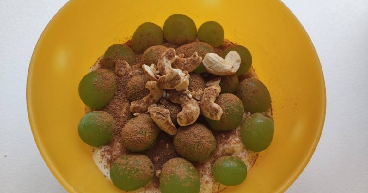 Yogurt con uvas y anacardos. Desayuno o merienda fácil y sana Receta de ...