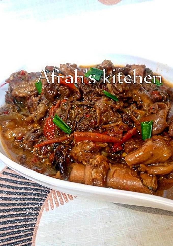 Ferfesu na kayan ciki girki daga Afrah's kitchen - Cookpad