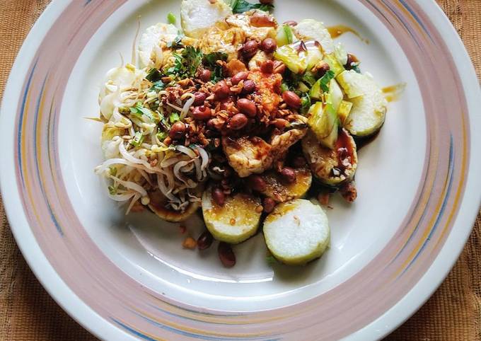 Resep Lontong Tahu Kecap (khas Blitar) oleh Ninik Kitchen - Cookpad