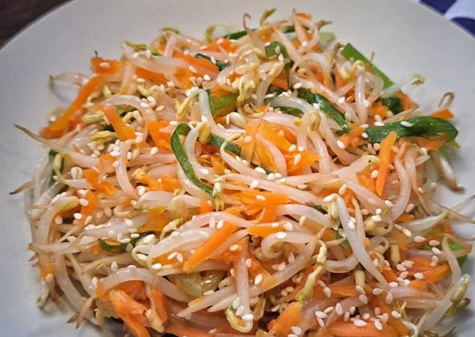 Resep Salad toge wortel oleh dewialwie - Cookpad