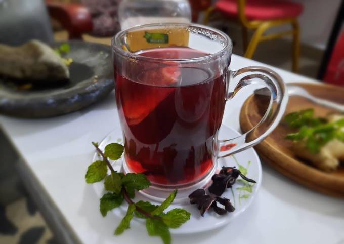 Resep Teh rosella jahe mint oleh kudungga - Cookpad