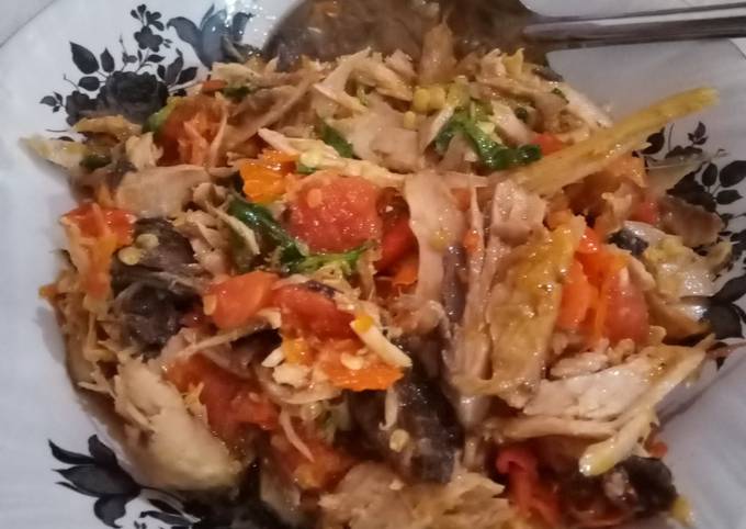 Resep Suir2 Ikan Tongkol Pedas oleh Bunda Alfian - Cookpad