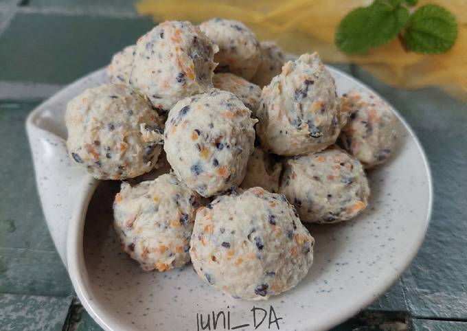 Resep 48. Bakso Ayam Sayuran oleh Juni DwiAnggiani - Cookpad