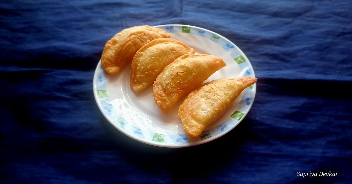 Karanji Recipe by Supriya Devkar - Cookpad