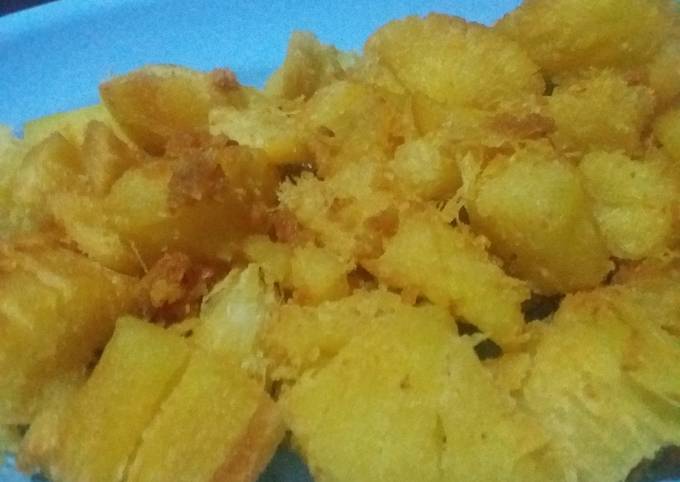 Resep Singkong goreng crispy diluar lembut didalam tanpa es batu oleh Dapur Zainab - Cookpad
