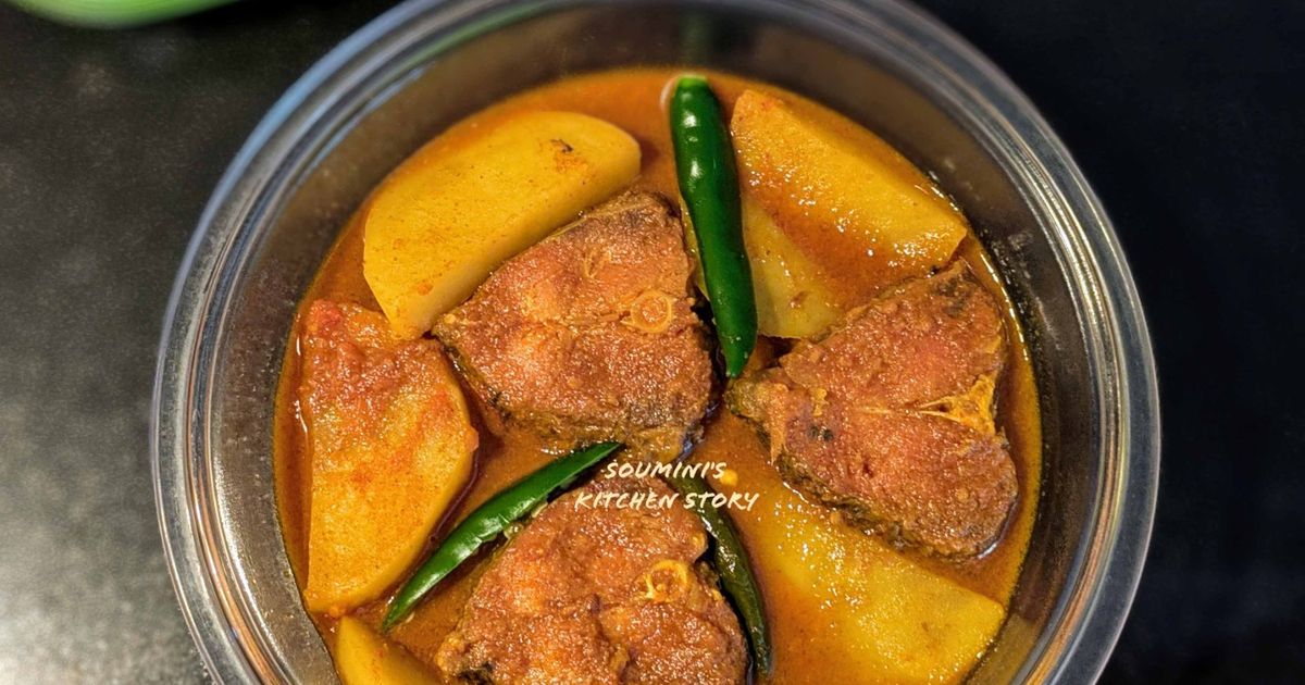 Katla Machcher Jhol With Potatoes.(Katla Fish Gravy With Potatoes) Recipe by Soumini ...