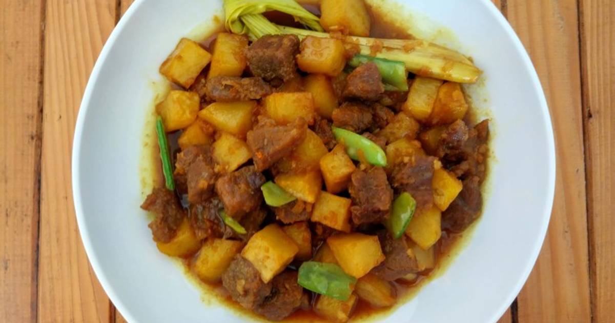 Resep Semur kentang daging oleh Ria Mamanya Tata - Cookpad