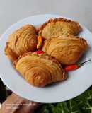 Resep karipap renyah berlapis dengan isian kari gurih