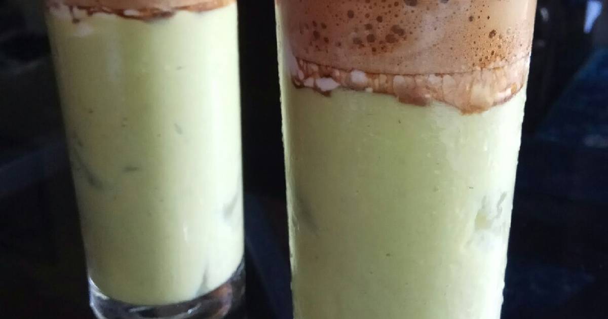 Resep Avocado Dalgona Coffee oleh pawonbune_aas - Cookpad
