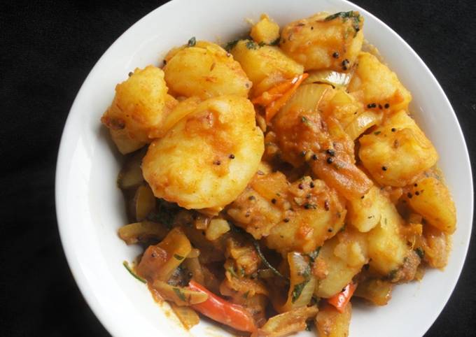 Curried Potatoes Recipe by Beula Pandian Thomas - Cookpad