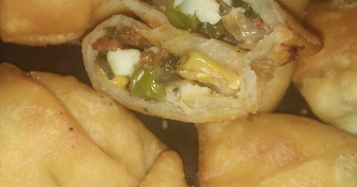 Cheesy Samosa Recipe by Kavita Kapoormehrotra.1 - Cookpad