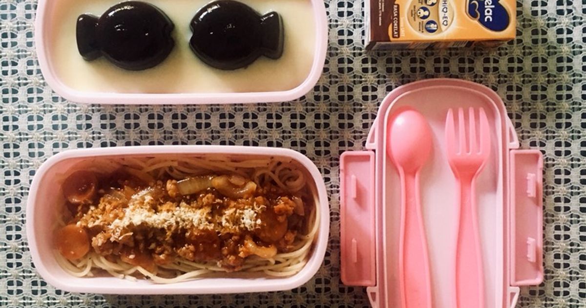 Resep Spaghetti Bolognese & Pudding Coklat Vla Vanila Bekal Anak oleh ...