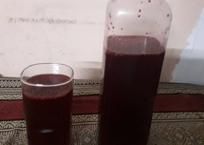 Black Gajar Ki Kanji Recipe by amanpreet kaur - Cookpad
