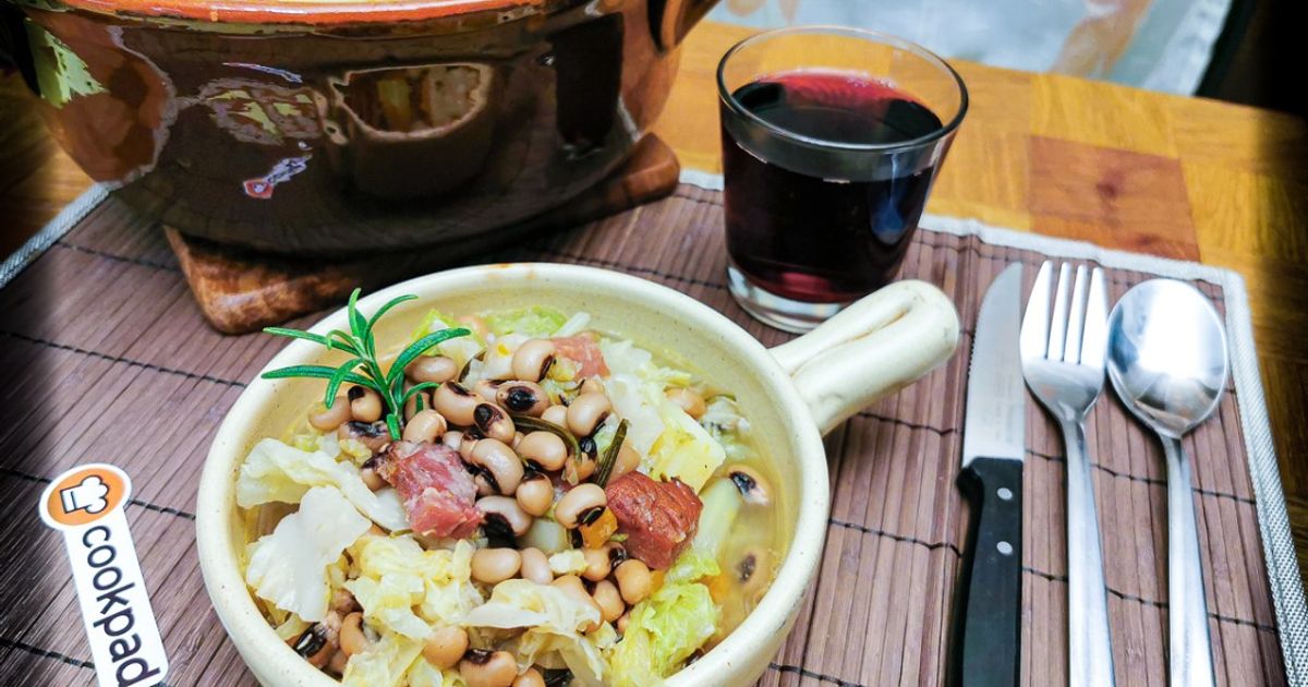 Ricetta Zuppa Di Verze E Fagioli Con L’occhio Cotta Nel Coccio ...