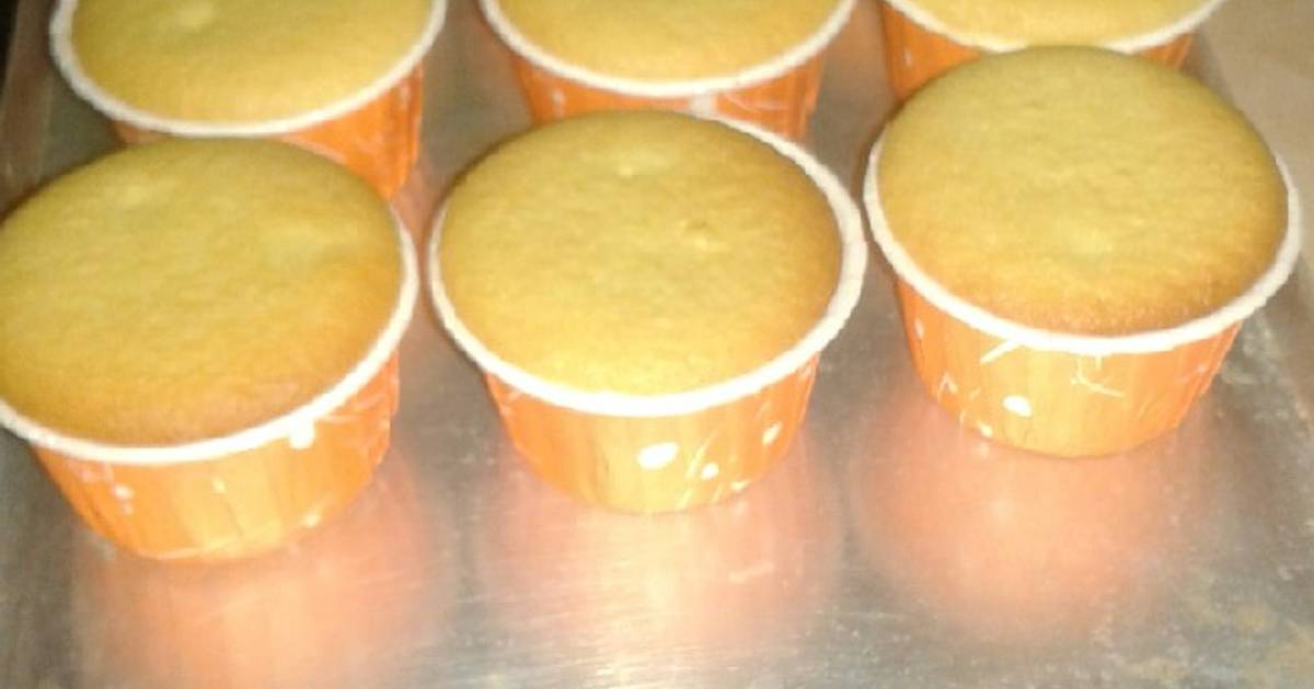 Resep Vanilla Cupcake simple oleh Atik Maria - Cookpad