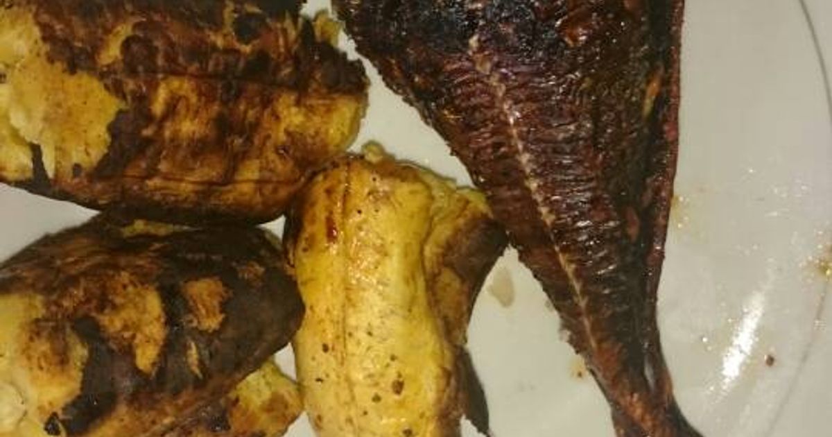 Fried Fish With Roasted Plantain Recipe by Mrs ola - Cookpad
