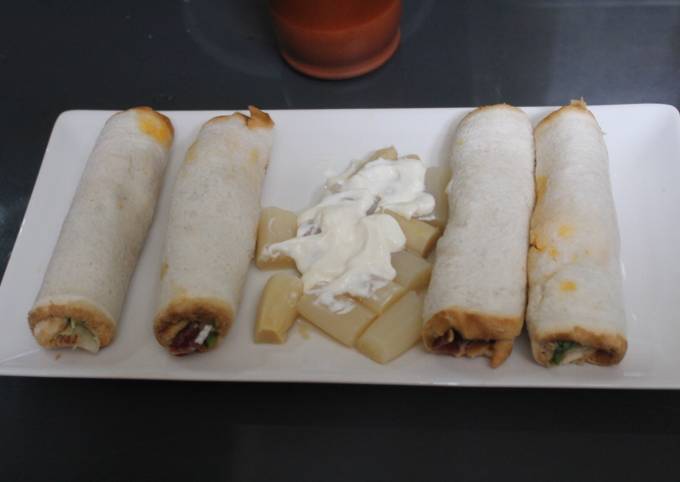 Enrollado de pan de molde con embutido Receta de jorbasmar- Cookpad