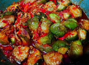 Resep sayur ayam terong lalap rumahan enak dan mudah - Cookpad