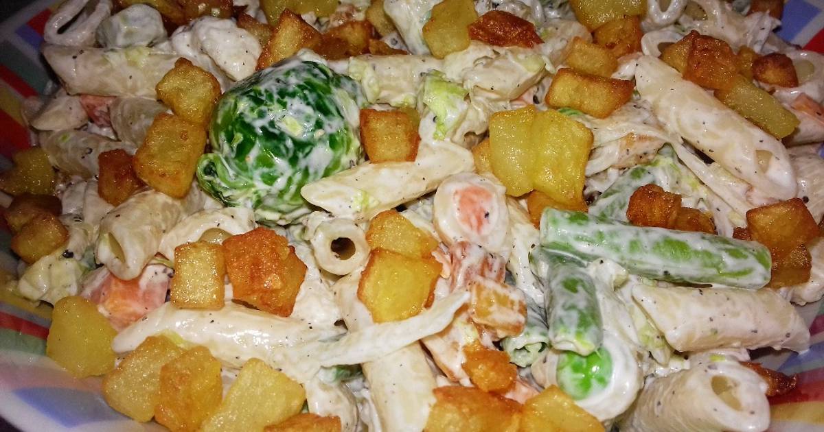 Pasta con mayonesa y vegetales Receta de Comida Pakistaní 🍜- Cookpad