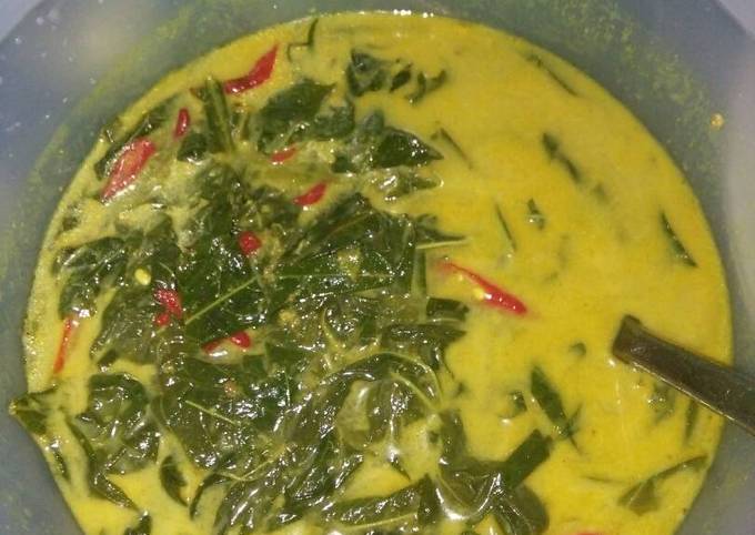 Resep Gulai daun singkong oleh Ma'ul Maria Ulfa - Cookpad