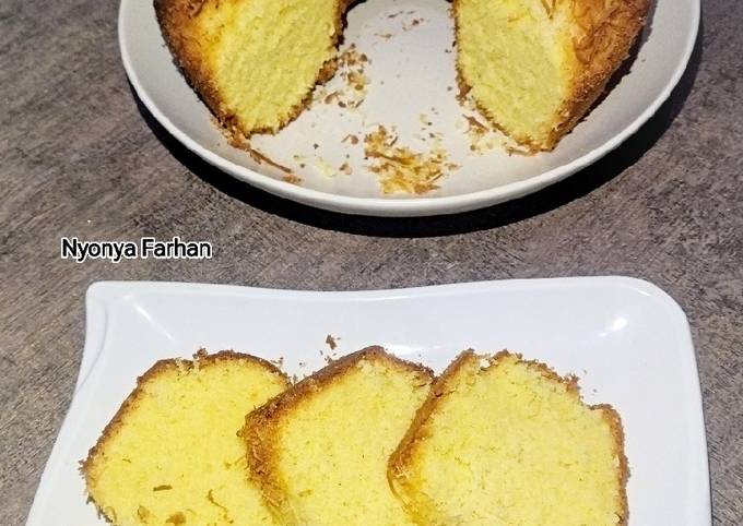 Resep Bolu Kelapa oleh Nyonya Farhan - Cookpad