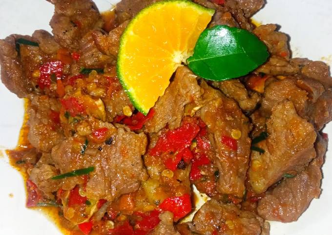 Resep Daging pedas ala-ala oleh azka gajira - Cookpad