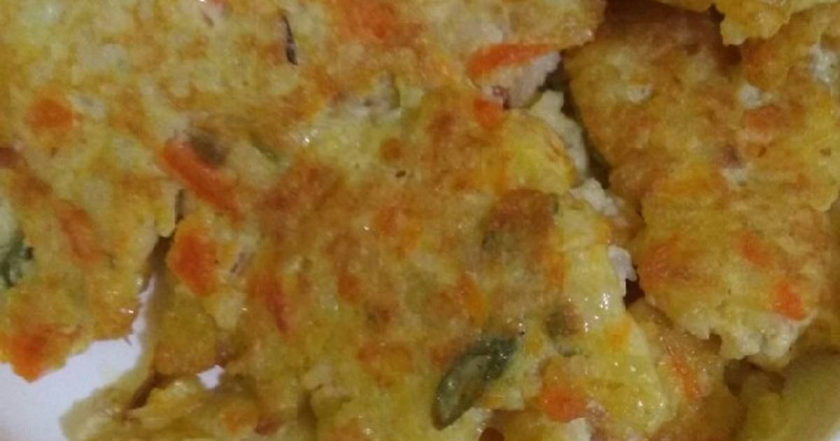 Resep Omlet nasi+wortel+ayam+buncis oleh Monika Dwi Astuti - Cookpad