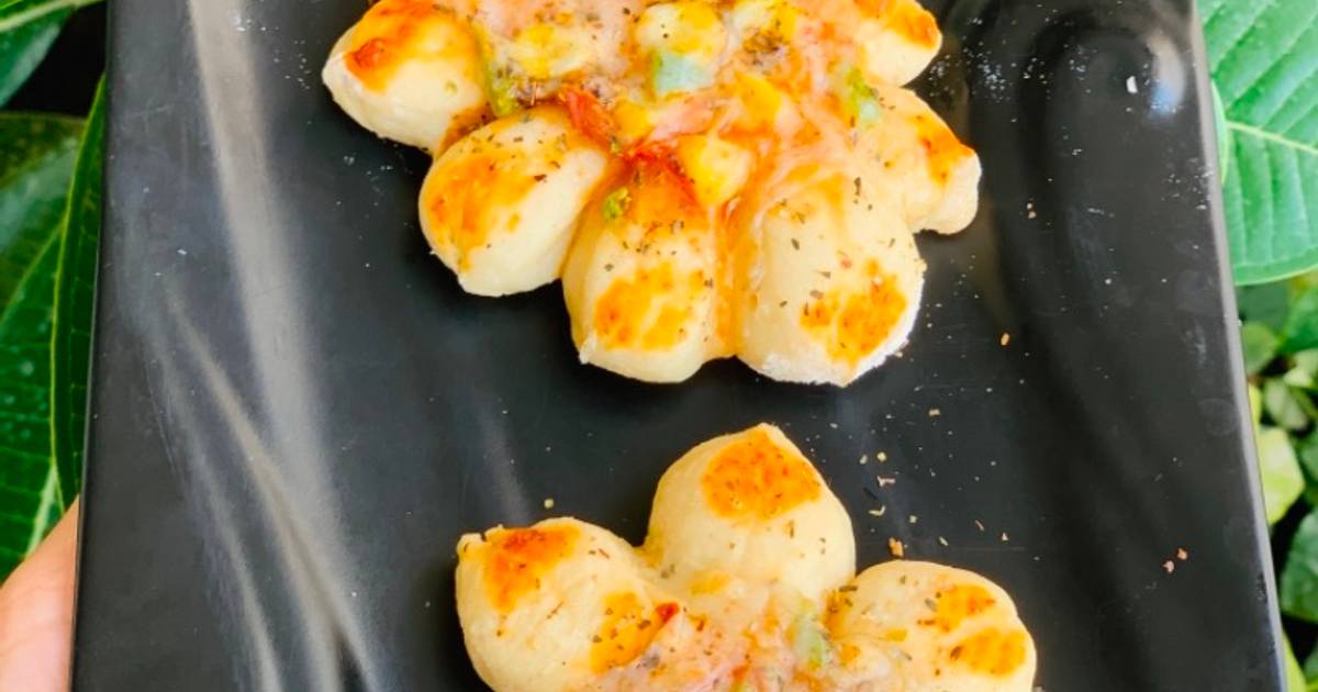 Pizza Flowers Recipe by Ruchika Anand - Cookpad