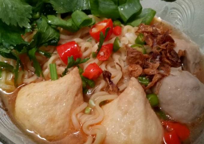 Resep Mie Rebus Istimewa oleh venda - Cookpad