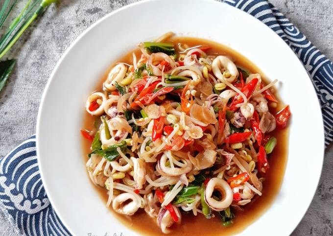 Resep Cumi Tauge Tumis Belacan oleh Beranda Aqlan - Cookpad