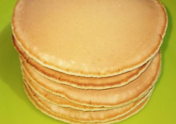 Resep Pancake simple oleh Dato Salshabilla Ardyani - Cookpad
