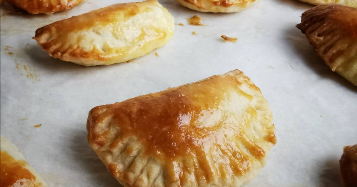 Pateuri Cu Brânză. Cum Se Face Aluatul Rapid De Pateuri în Casă. Cea ...