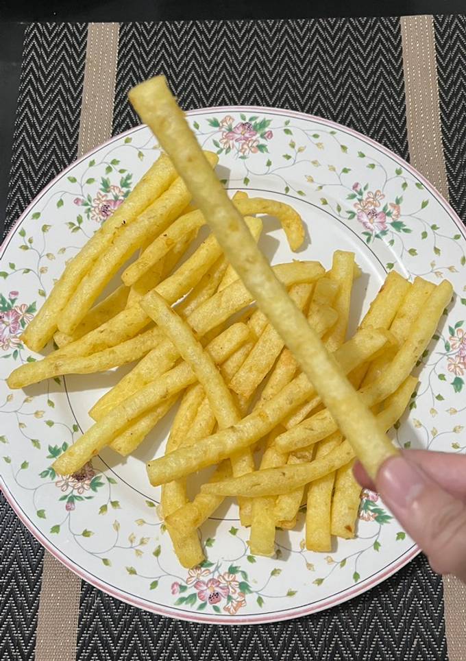 Resep Long Potato Crispy Stick Kentang oleh Giovanna - Cookpad