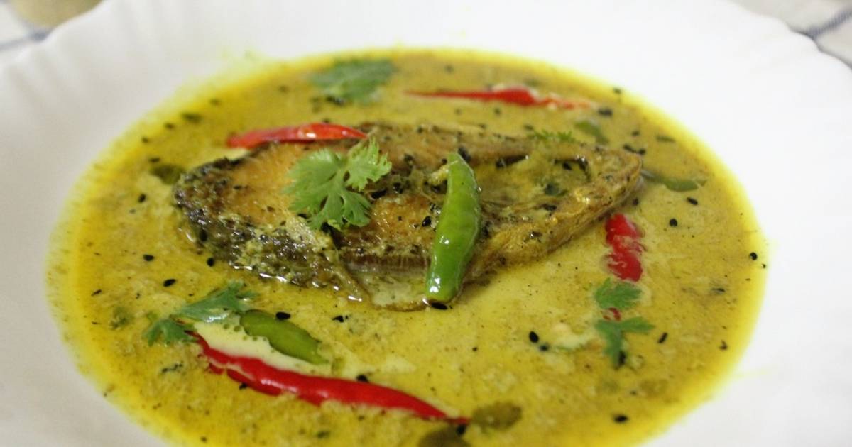 Doodh Ilish (Bengali style Fish in Milk Gravy) Recipe by Bethica Das ...