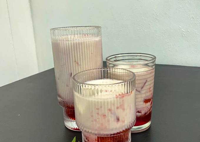 Resep Es Strawberry Korea oleh Nafsiyah Annisa - Cookpad