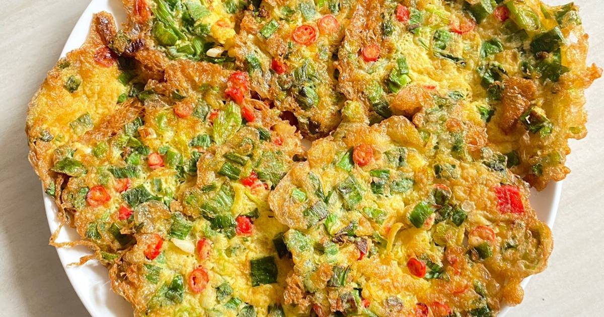 Resep Telor dadar kering daun bawang oleh Dhea Palupy - Cookpad