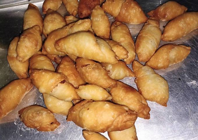 Resep Pisang Molen Mini Crispy oleh Dwina FD - Cookpad
