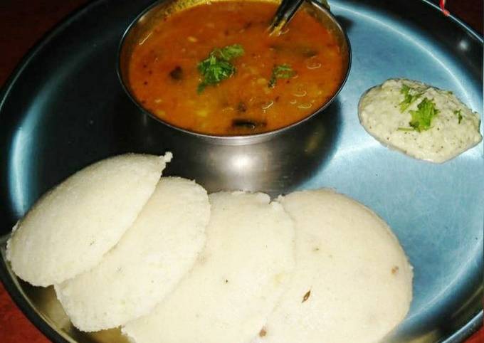 Idli sambar Recipe by Kanchan Goyal - Cookpad