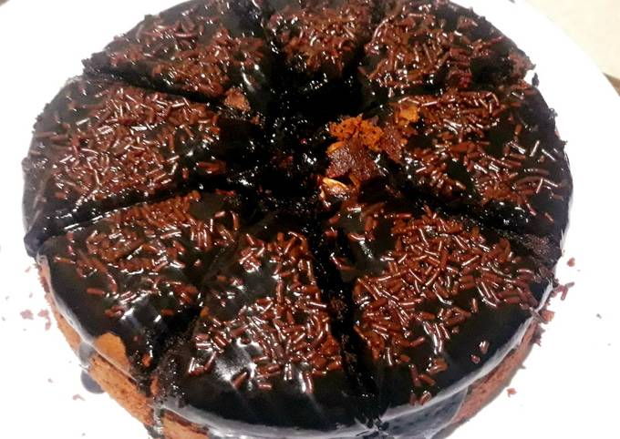 Resep Crazy Chocho Cake oleh umi anfara - Cookpad