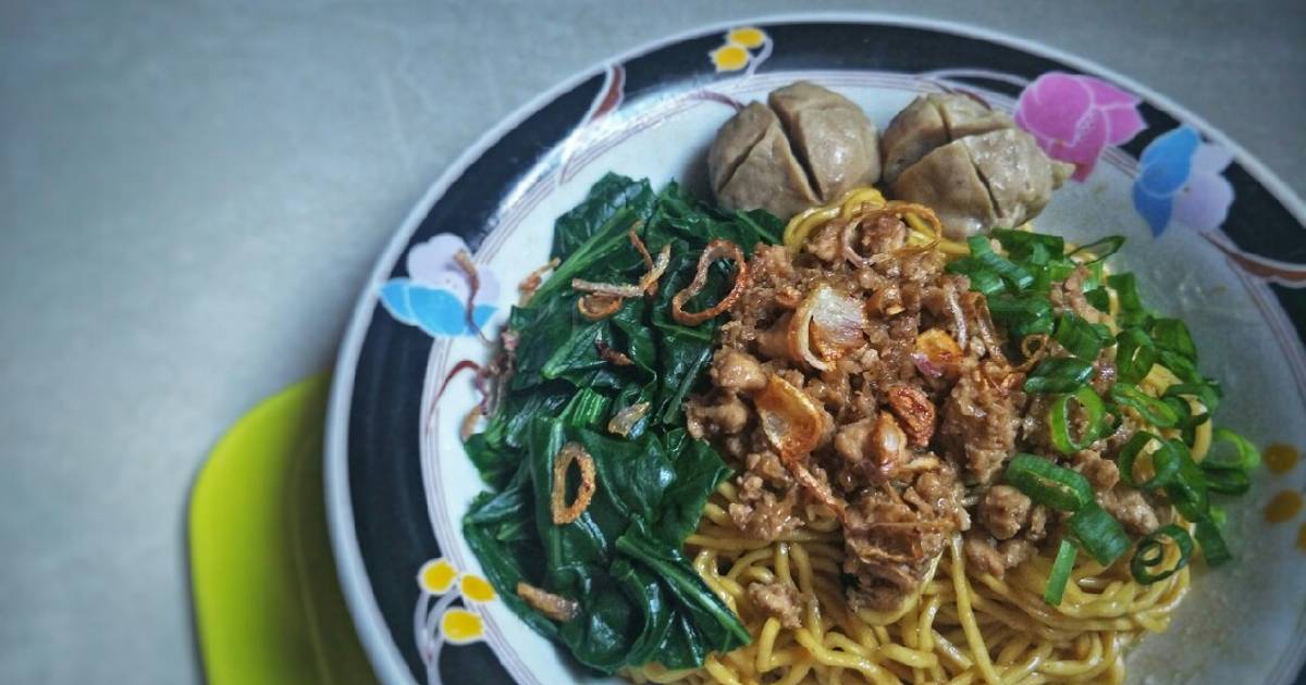 Resep Mie Yamin (Mie Ayam Kering) oleh irani nara - Cookpad